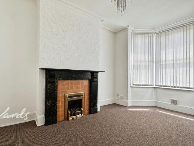 Florence Road Maidstone ME16 3 bed terraced house to rent £1,550 pcm £358 pw