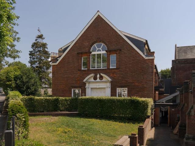 Florence Road, Brighton BN1, 3 bed flat to rent, £2,650 pcm | PrimeLocation
