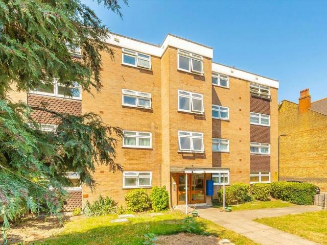 Florence Road, London W5 2 bed flat to rent £2,300 pcm £531 pw