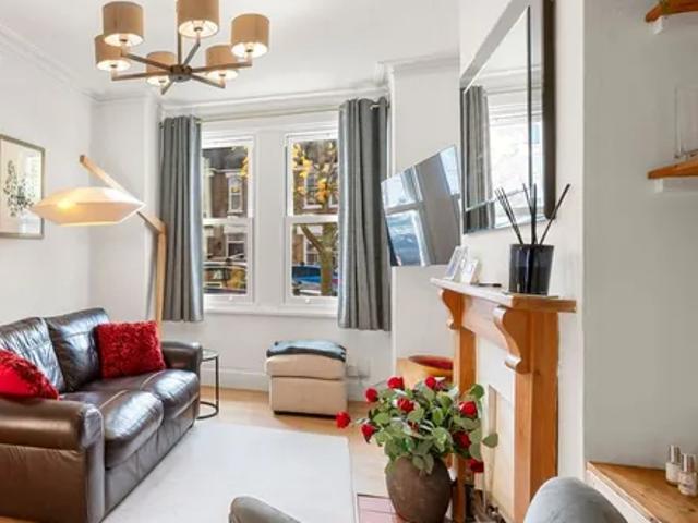 Florence Road, London, SW19 8QH, United Kingdom | 2 bed apartment for rent #167211509 | Rentberry