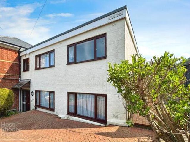 Florence Road, Shanklin, 3 Bedroom Semi detached
