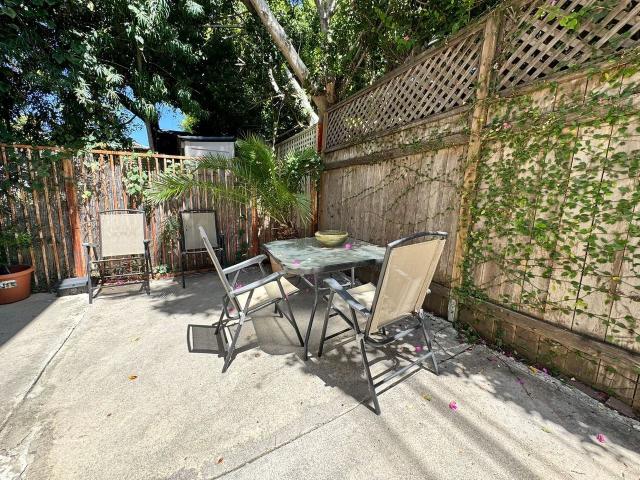 Flores 1 Bedroom Apartment for Rent at 506 N Flores St, West Hollywood, CA 90048 West Hollywood