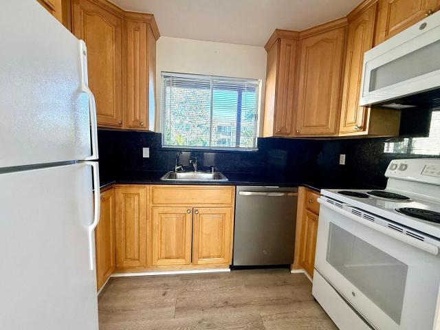 Flores 2660 3 Bedroom Apartment for Rent at 2660 Flores St, San Mateo, CA 94403 Beresford Park