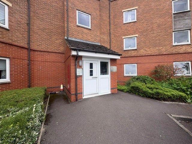 Florey Court, Swindon SN1, 2 bed flat to rent, £1,100 pcm | PrimeLocation