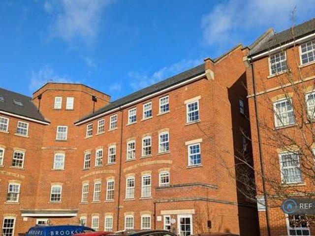 Florey Gardens, Aylesbury, 2 Bedroom Flat