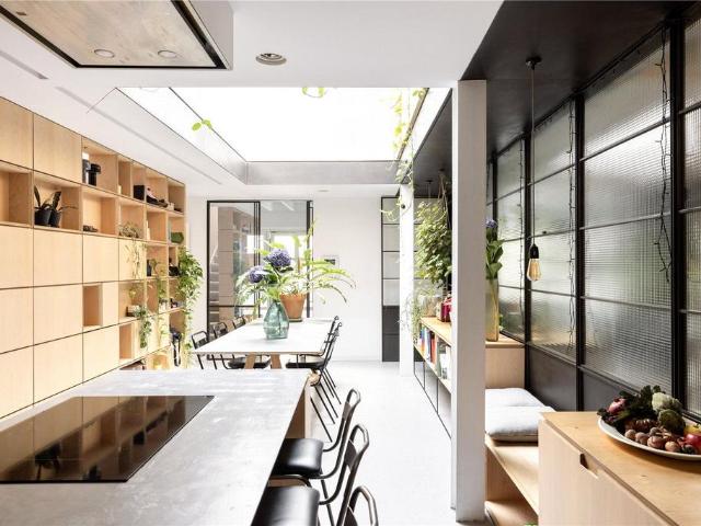 Florida Street, Shoreditch, London, E2 3 bed terraced house to rent £5,750 pcm £1,327 pw