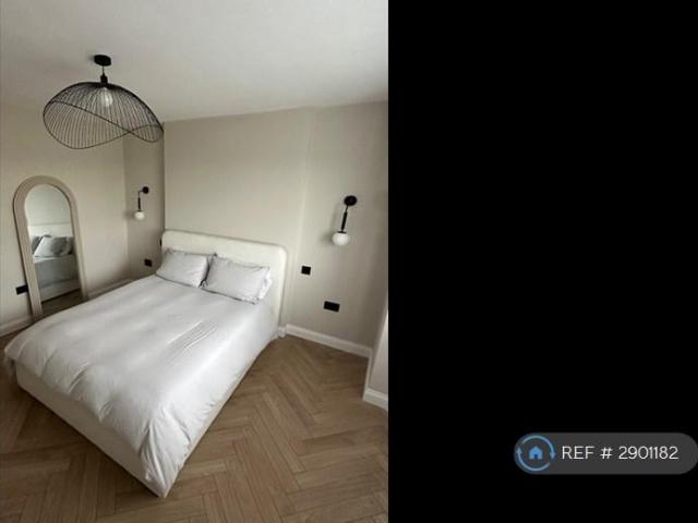 Floriston Court, Northolt, UB5 2 bed maisonette to rent £1,900 pcm £438 pw