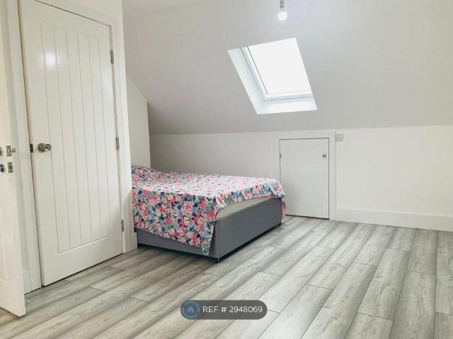 Floriston Avenue, Uxbridge UB10, Room to rent, £1,100 pcm | PrimeLocation