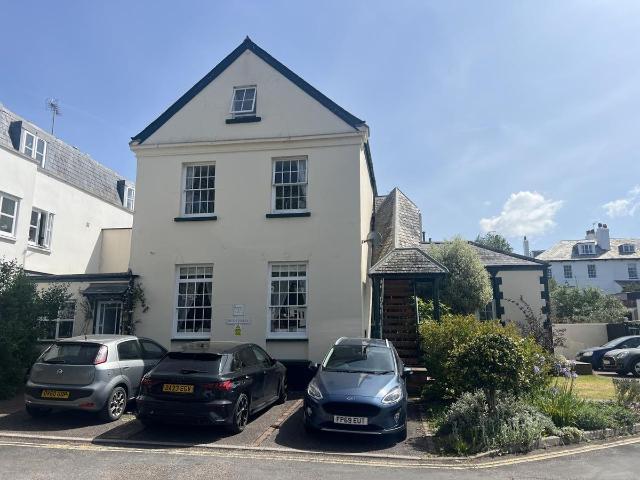 Flat1, Robartes Court, St Leonards Exeter EX2, 2 bed flat to rent, £1,300 pcm | PrimeLocation