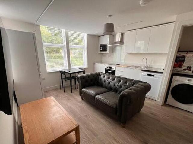 Flat,musters Road, 2 Bedroom Apartment