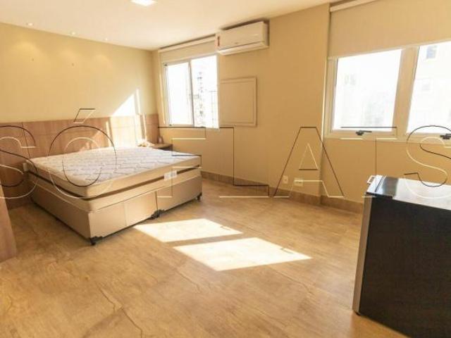 Flat Mercure Vila Olímpia disponível para venda com 25m², 01 dorm e 01 vaga de garagem