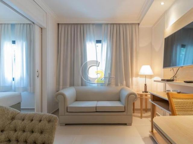 Flat mobiliado à venda no Jardim Paulista com 1 quarto, 1 vaga, 33m2