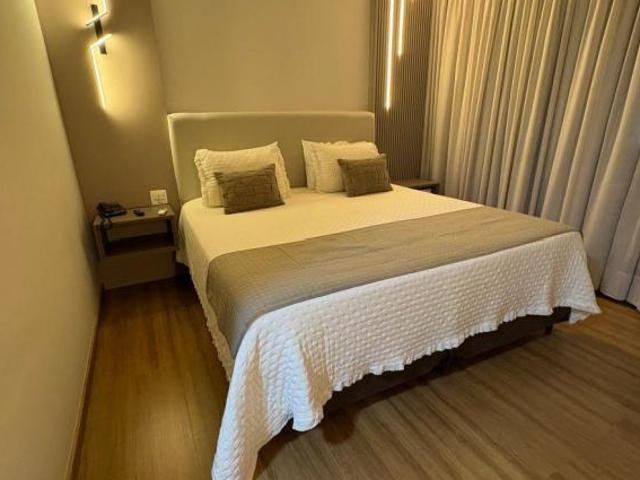 Flat mobiliado na quadra da praia com 1 quarto e 25 m² à venda em Santos