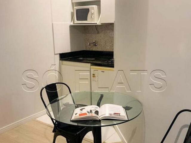Flat mobiliado no Jardim Paulista com varanda e vaga perto da Av. Paulista