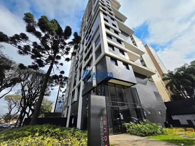 Flat na Rio Grande do Sul Água Verde Curitiba PR, aluguel por R$ 2.000