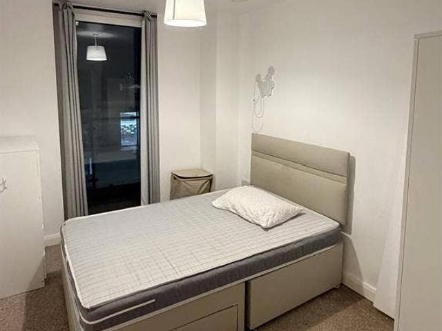 Flat near station