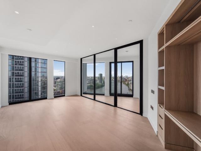 flat Nine Elms Lane London SW8
