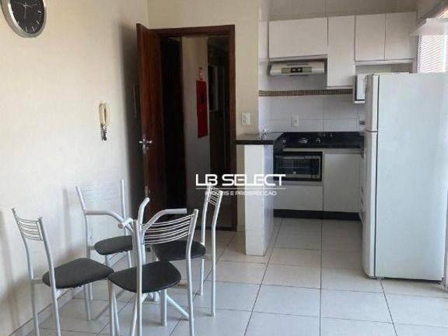 Flat no bairro Santa Mônica com uma suíte, sala cozinha, lavanderia e b