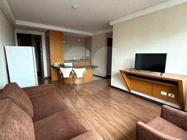 FLAT NO CENTRO DE SÃO JOSÉ DOS PINHAIS | 1 QUARTO | 1 VAGA