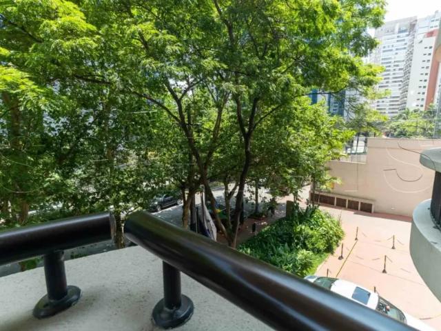 Flat no Gran Mercure Itaim com 36m², 1 dormitório e 1 vaga de garagem disponível para locação