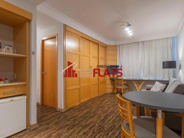 Flat no Pool com ótimo preço no bairro Paraíso. Confira!