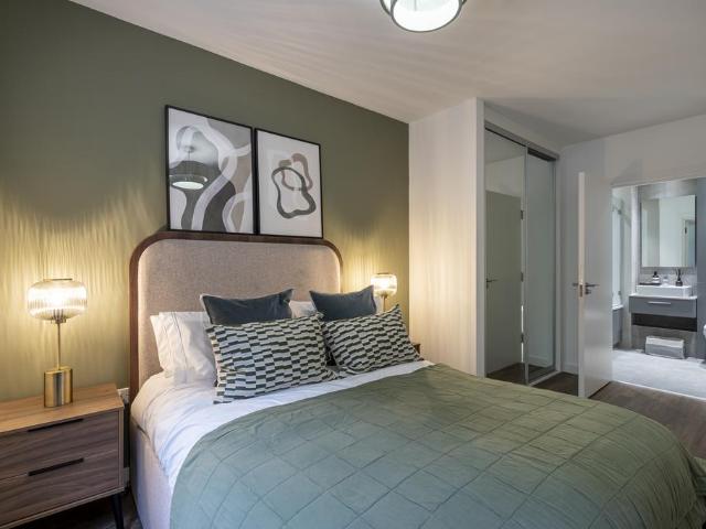 Flat A901, 2 Vanguard Way London E17 6DL Studio to rent £2,000 pcm £462 pw