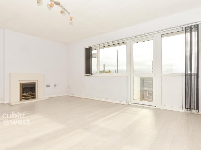 flat at Oak Ridge, Mole Valley