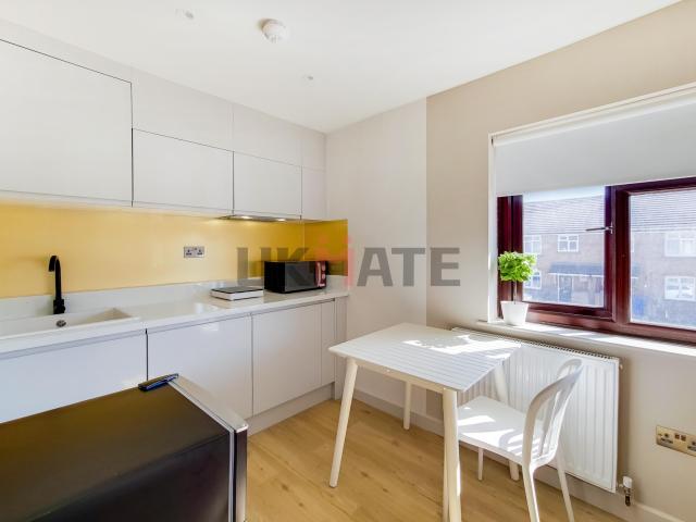 flat at Ablett Street, London