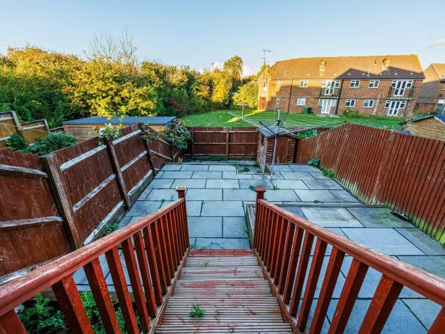 flat at Adams Drive, Ashford