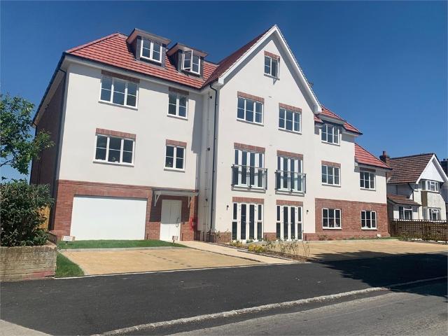 flat at Bathurst Walk, Richings Park