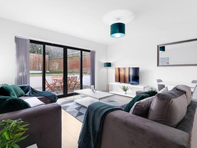 flat at Beaconsfield Road, Farnham Royal