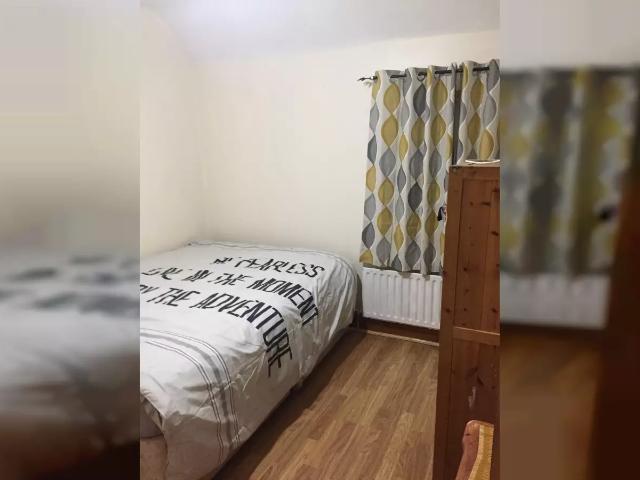 flat at Bird in Bush Road, London