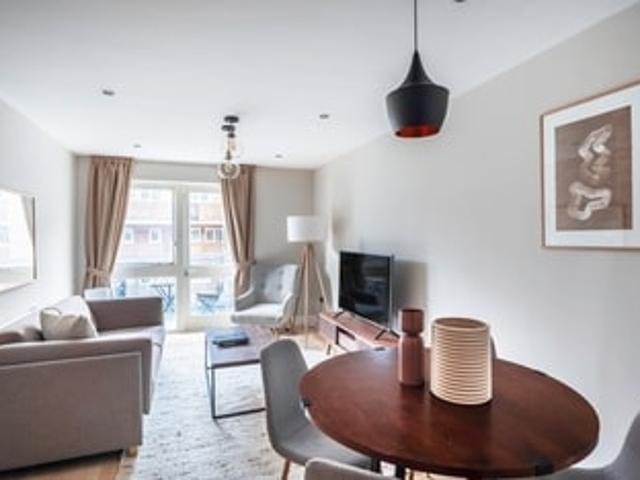 flat at Bowling Green Walk, London