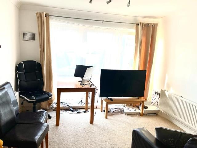 flat at Canal Road, Gravesham