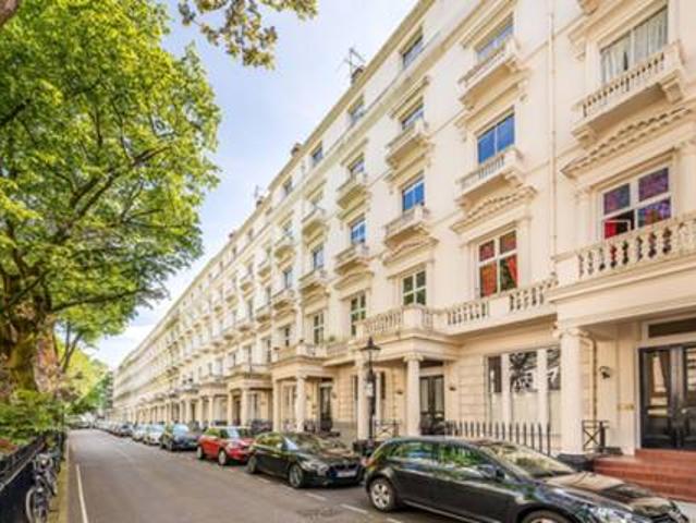 flat at Craven Hill Gardens, London