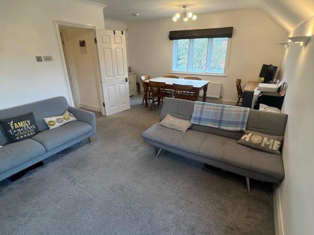 flat at Crescent East, London