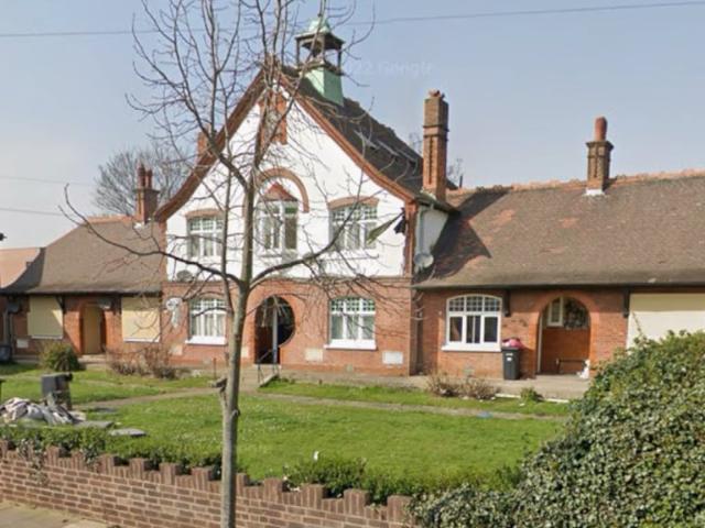 flat at Gordon Road, London
