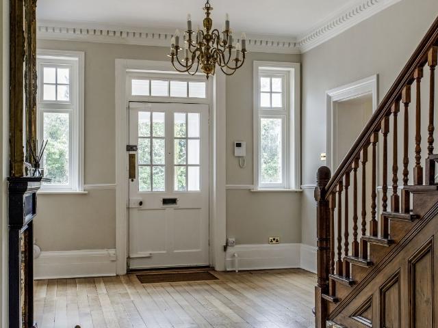 flat at Hollybush Hill, Stoke Poges