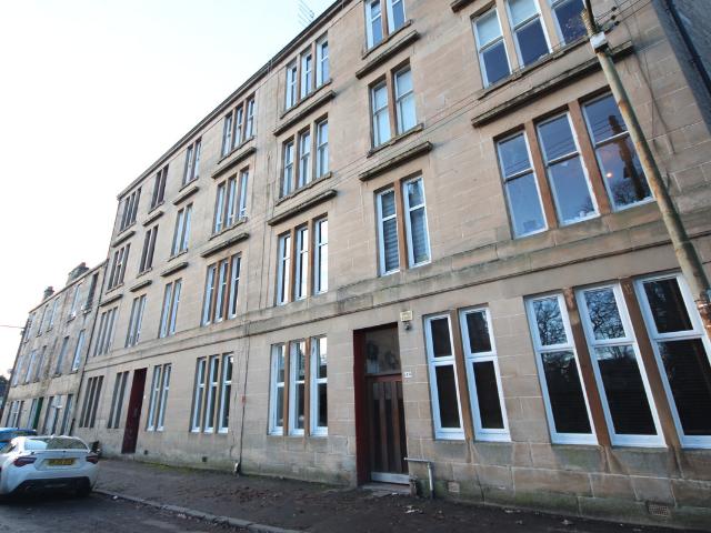 flat at Kilmailing Road, Glasgow