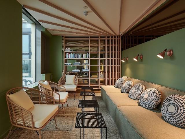 flat at Long Street, London