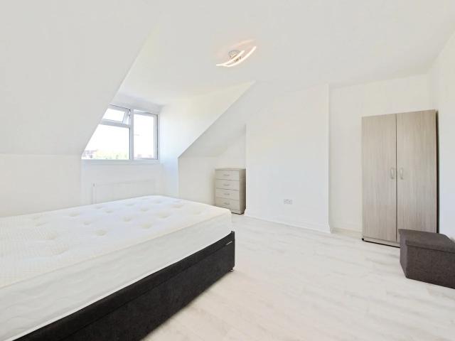 flat at Ranelagh Road, London