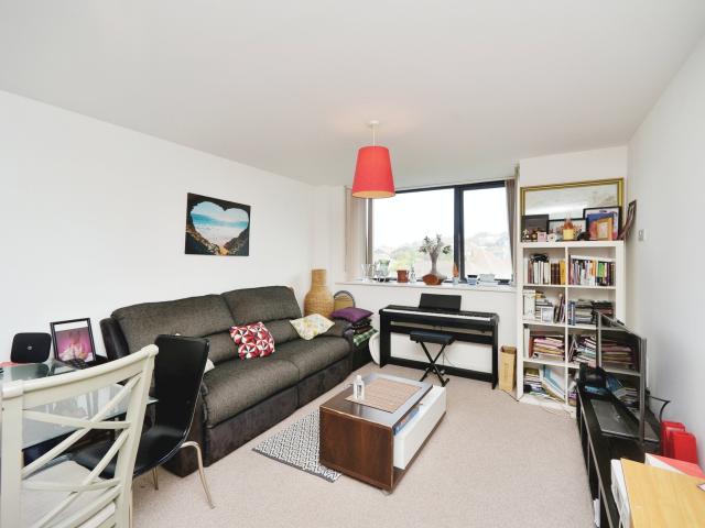 flat at Suez Way, Brighton