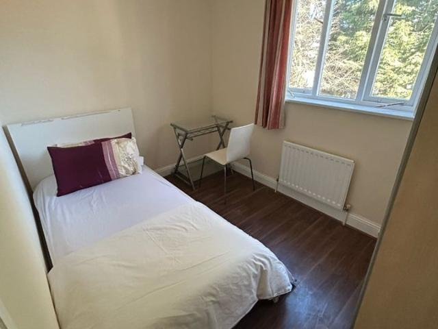 flat at Swan Drive, London