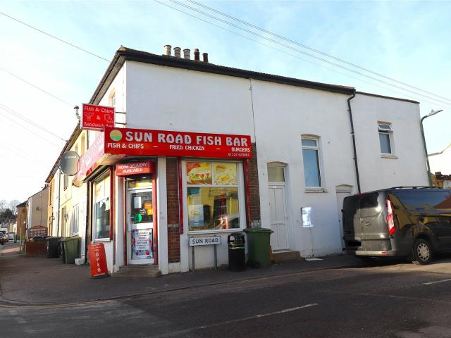 flat at Swanscombe Street, Dartford