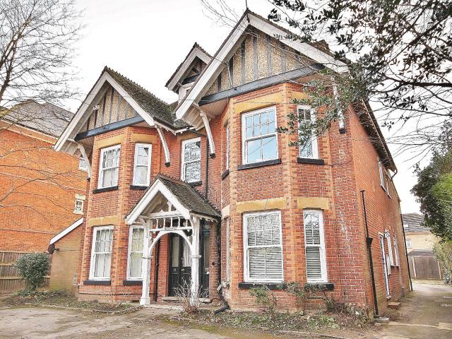flat at Wych Hill Lane, Woking