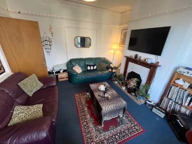 flat at Wellington Hill, Bristol
