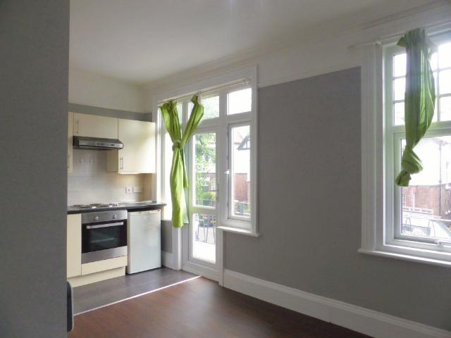 flat at York Avenue, Brighton