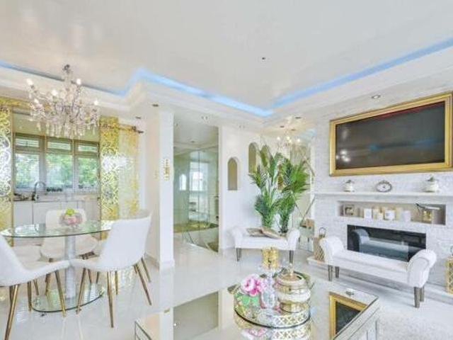Flat Atholl House, Maida Vale, 3 Bedroom Flat
