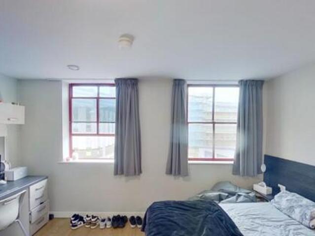 Flat Avalon Court, Glasshouse Street, Studio Flat For
