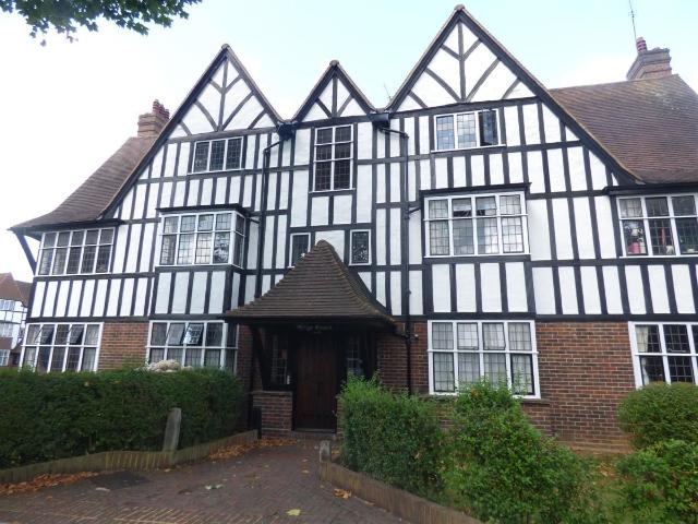 Flat, Ayr Court, Monks Drive, London W3, 2 bed flat to rent, £2,100 pcm | PrimeLocation
